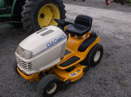 2003 Cub Cadet 1525 Lawn & Garden and Commercial Mowing - John Deere MachineFinder