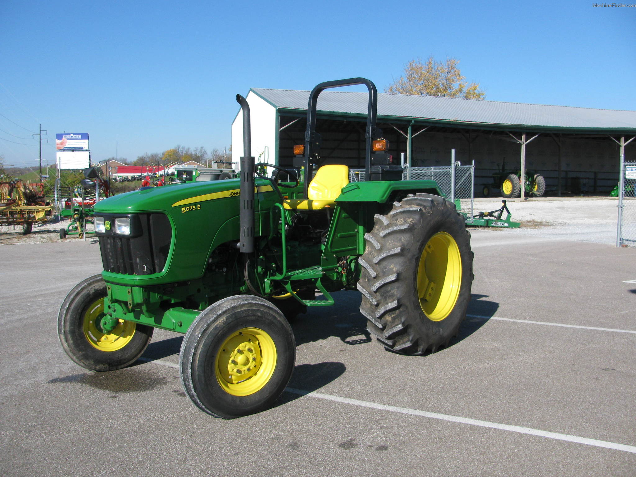 John Deere 5075E Tractors - Utility (40-100hp) - John Deere MachineFinder