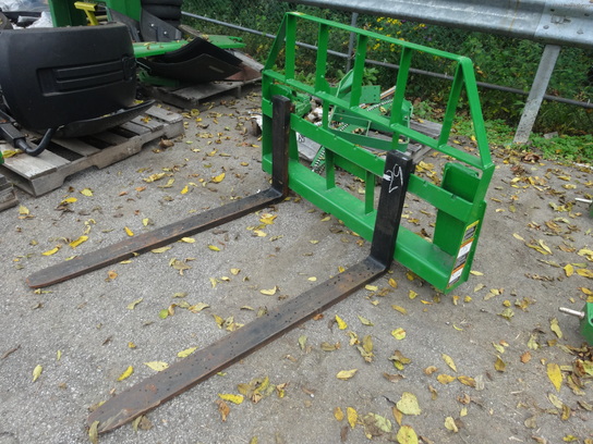 2003 Frontier AP12F Pallet Forks Miscellaneous - John Deere MachineFinder