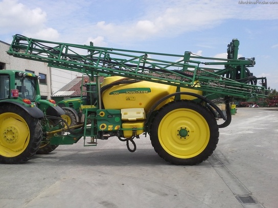 2006 John Deere 732 | Pull-Type Sprayers | MachineFinder