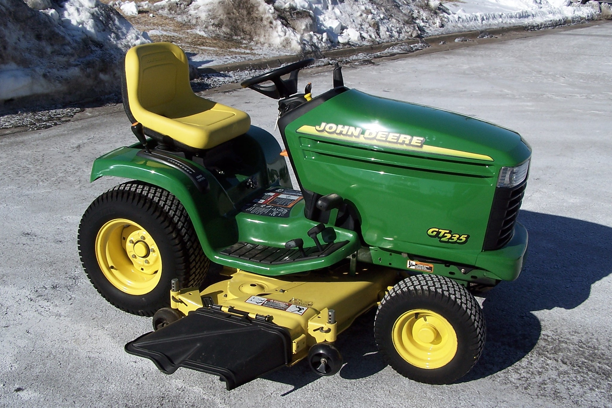 John Deere Lawn Tractor Gt235 at Ruth Jefferson blog