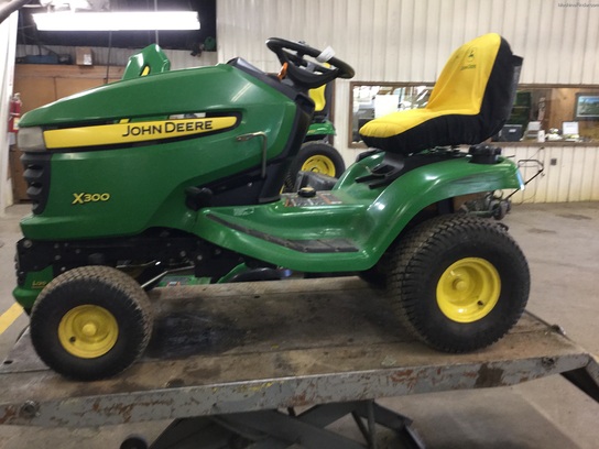 2006 John Deere X300