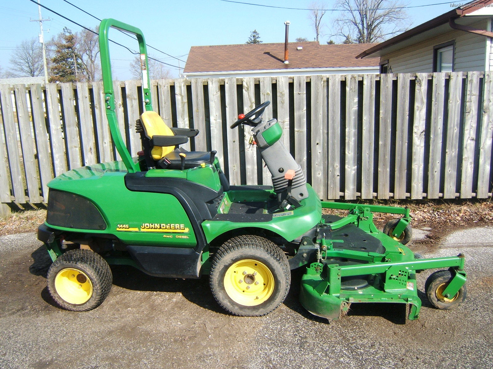 John Deere 1445 Lawn & Garden and Commercial Mowing - John Deere ...