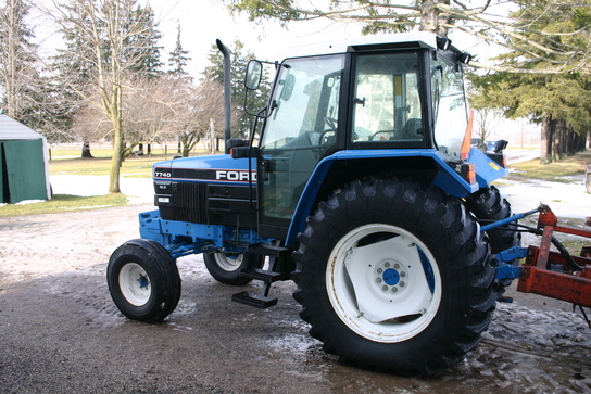1994 Ford 7740