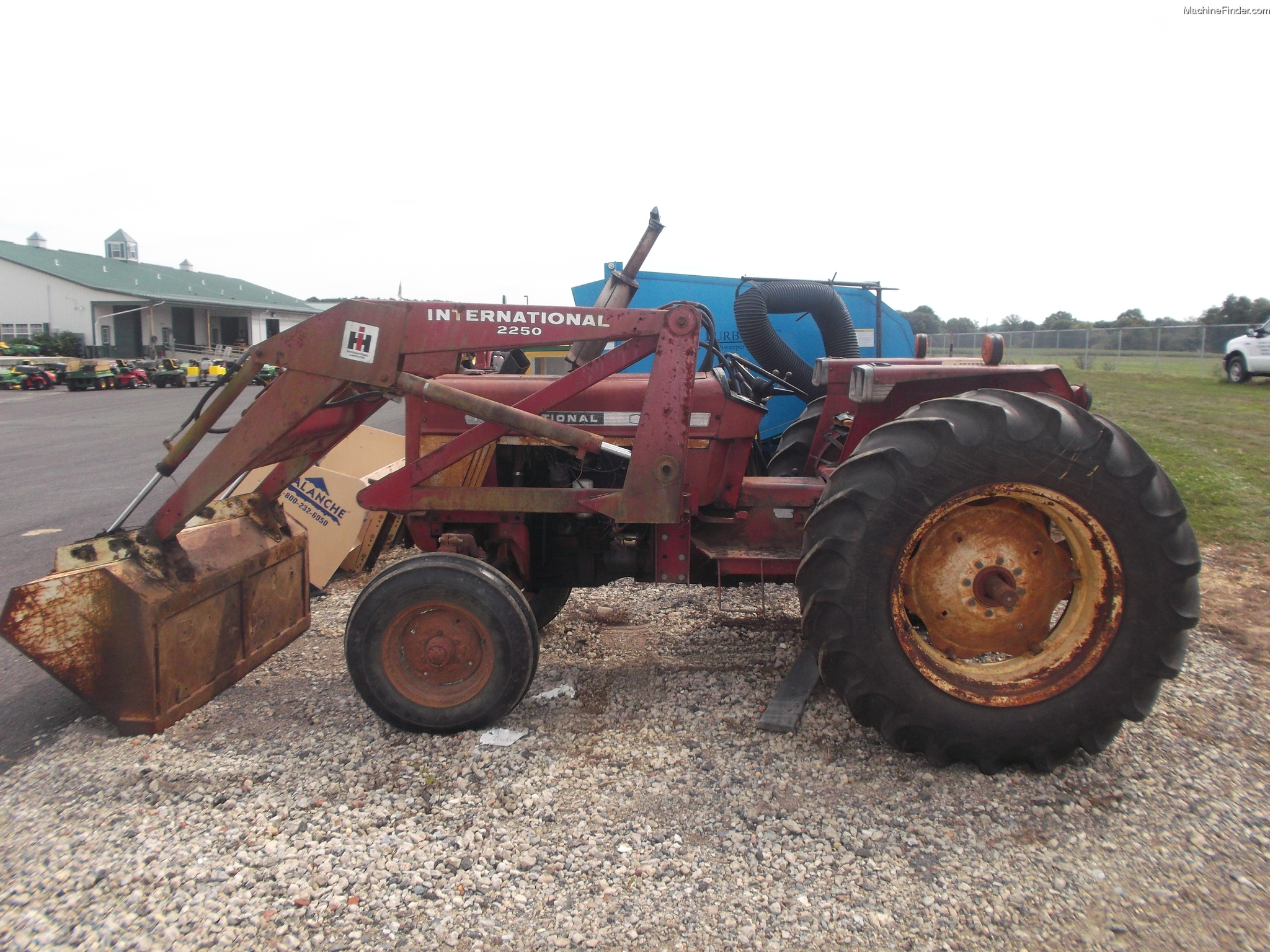 1973 International Harvester 574 2WD Tractor Loaders - John Deere ...