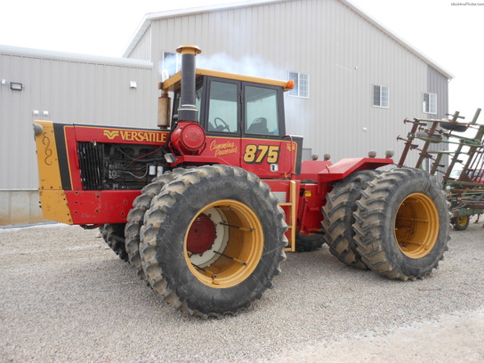 1981 Versatile 875