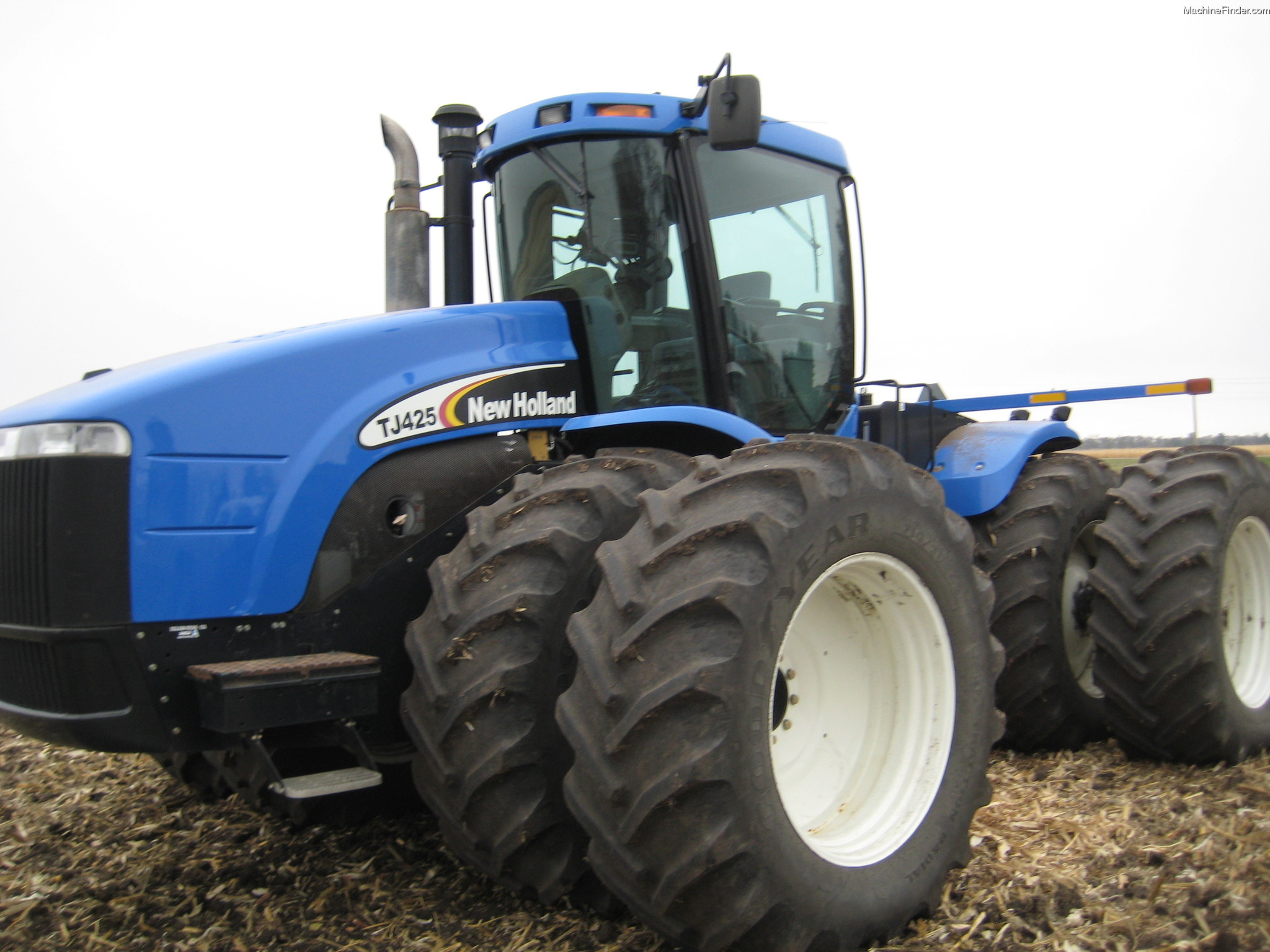 2004 New Holland TJ425 Tractors - Articulated 4WD - John Deere ...