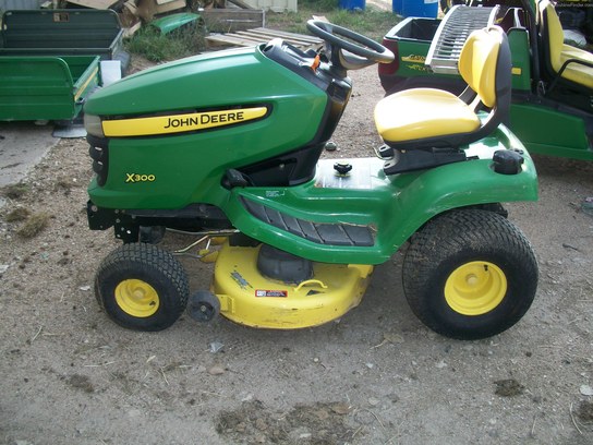 John Deere X300 Lawn & Garden and Commercial Mowing - John Deere ...