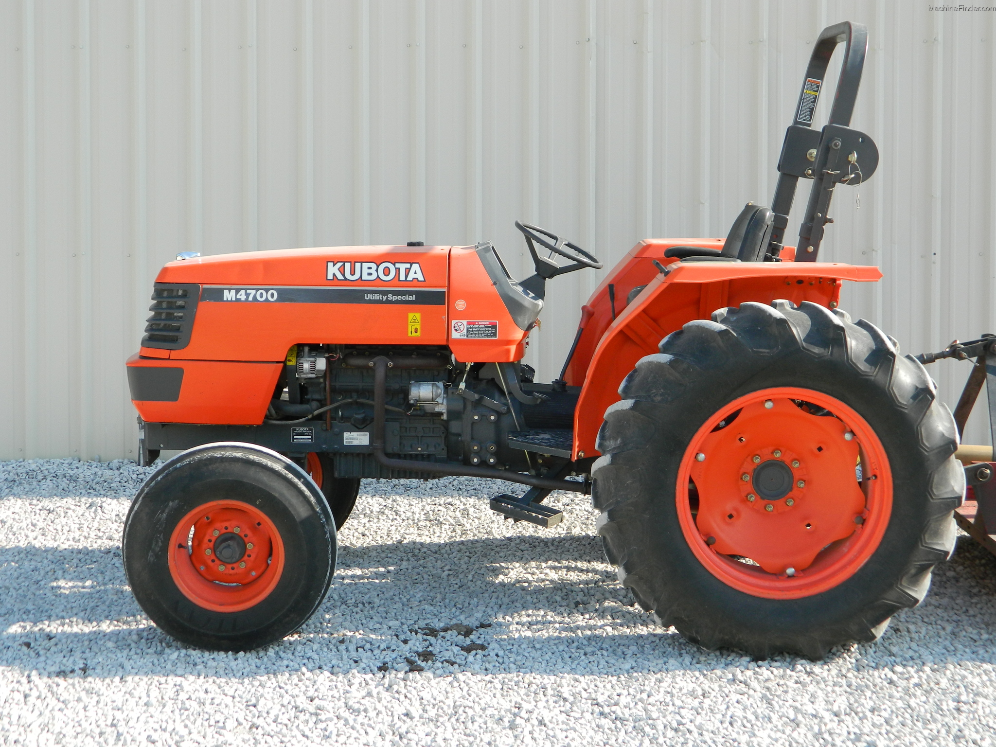 1997 Kubota M4700 Tractors - Utility (40-100hp) - John Deere MachineFinder
