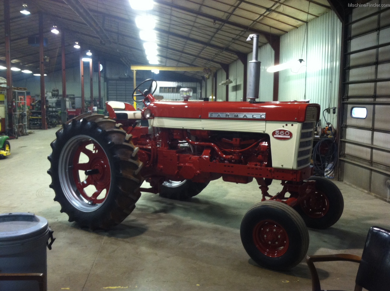 International Harvester 560 Tractors - Row Crop (+100hp) - John Deere ...