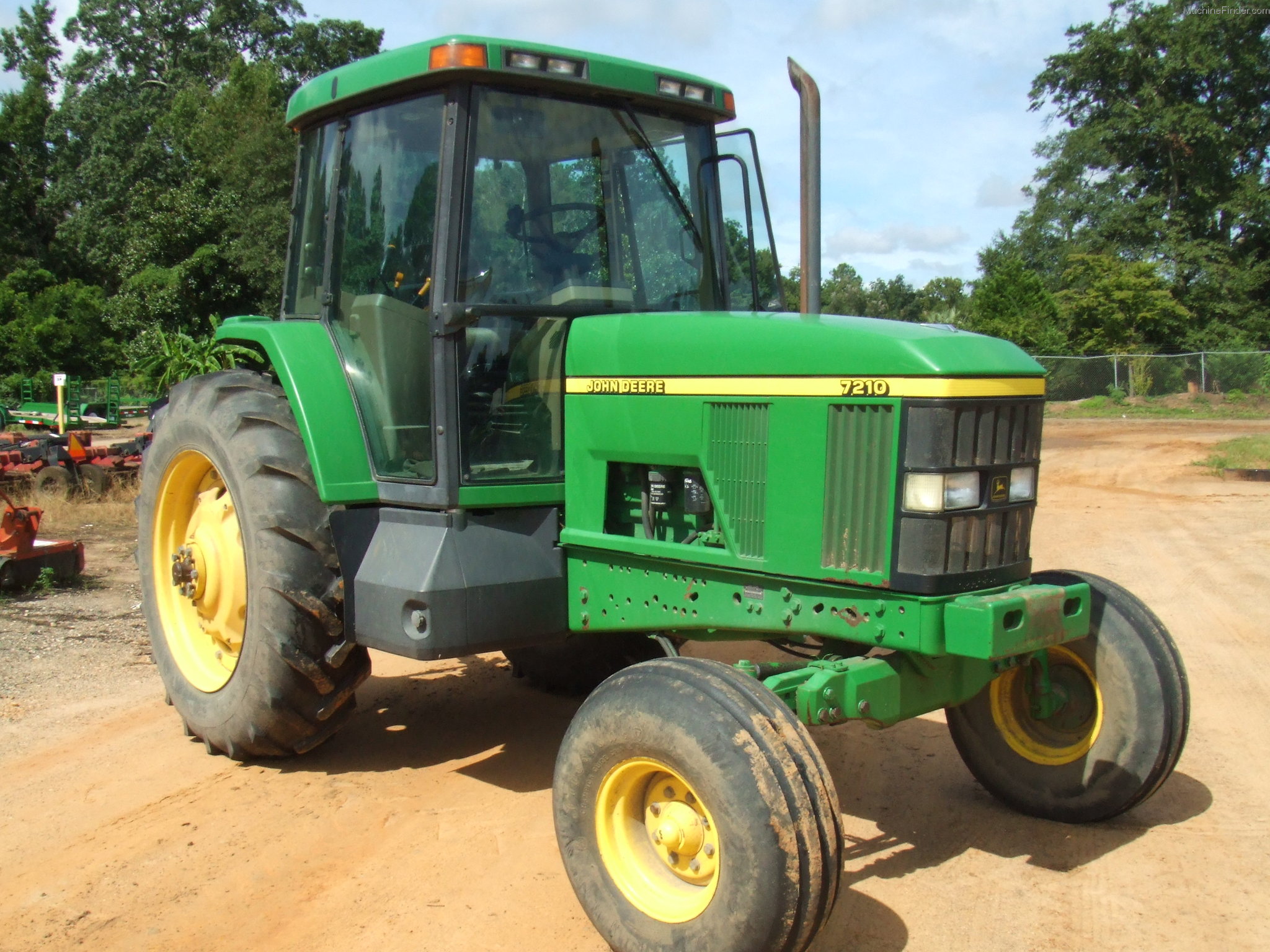 John Deere 7210 Tractors - Row Crop (+100hp) - John Deere MachineFinder