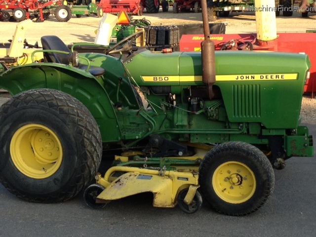 John Deere 850 Tractors - Compact (1-40hp.) - John Deere MachineFinder