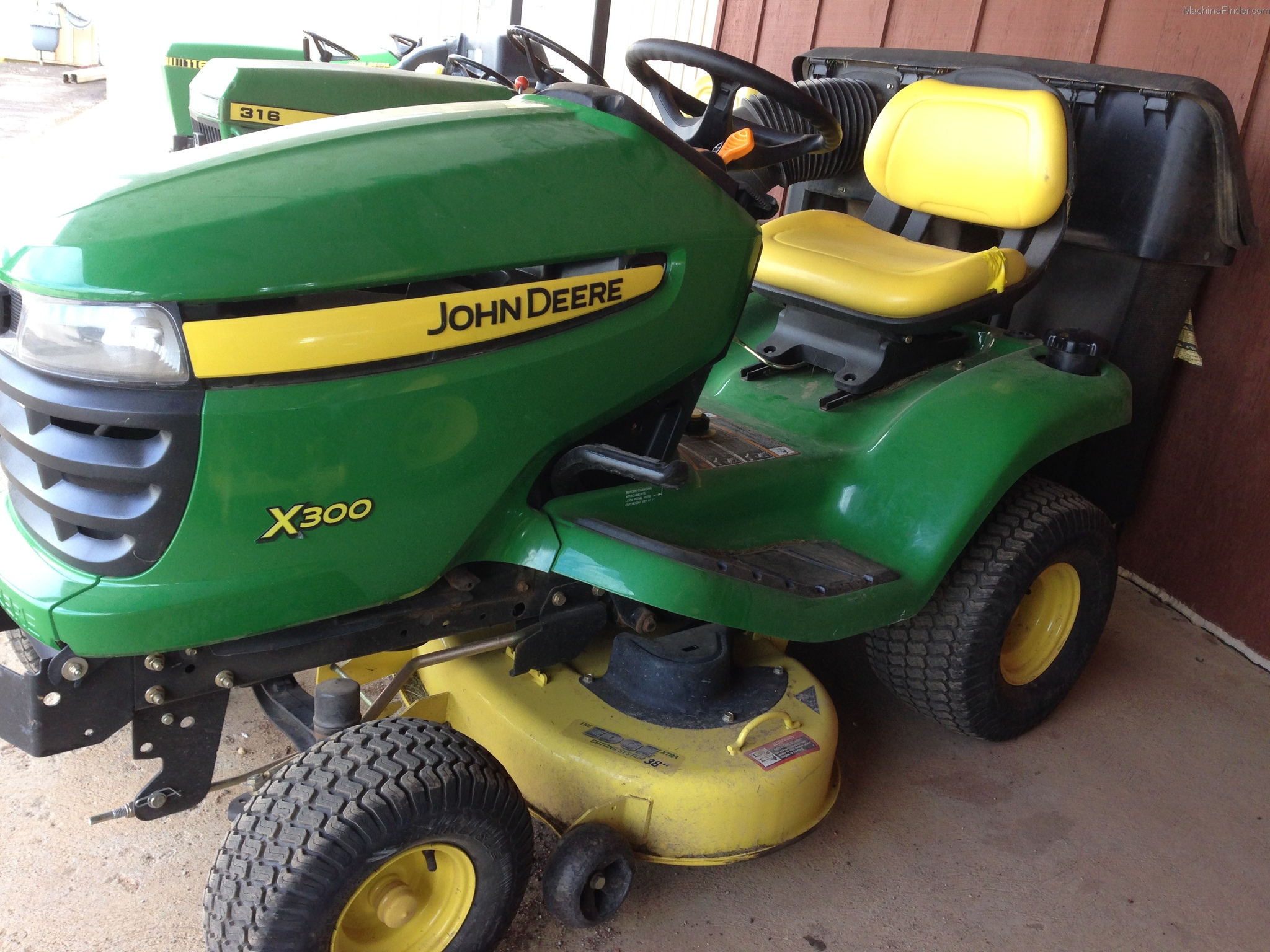 2006 John Deere X300 Lawn & Garden and Commercial Mowing - John Deere ...
