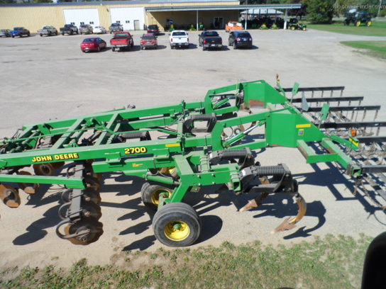 2001 John Deere 2700 Tillage - John Deere MachineFinder